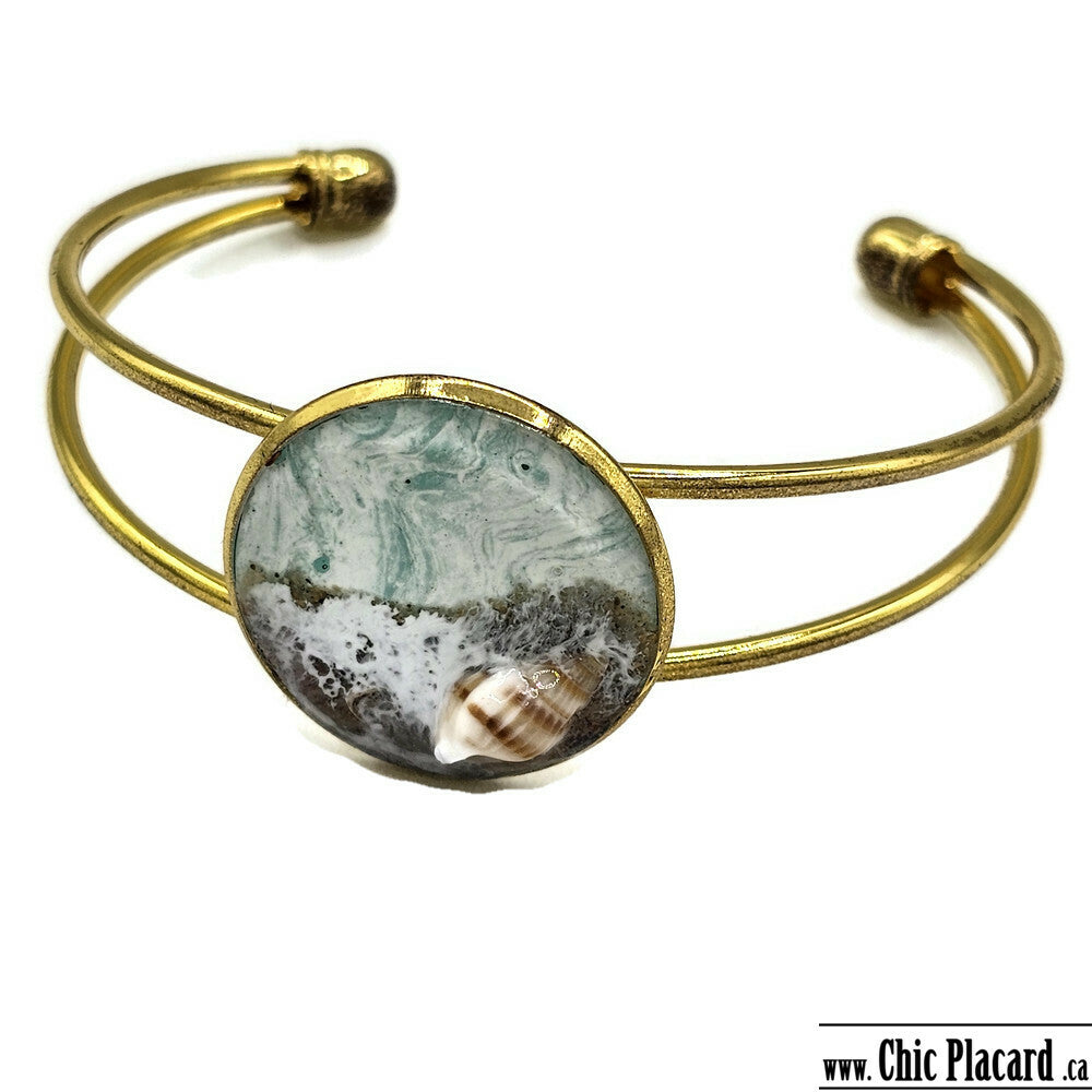 Shell & gold - Metal bracelet by Créations entre vents et tides – Chic ...